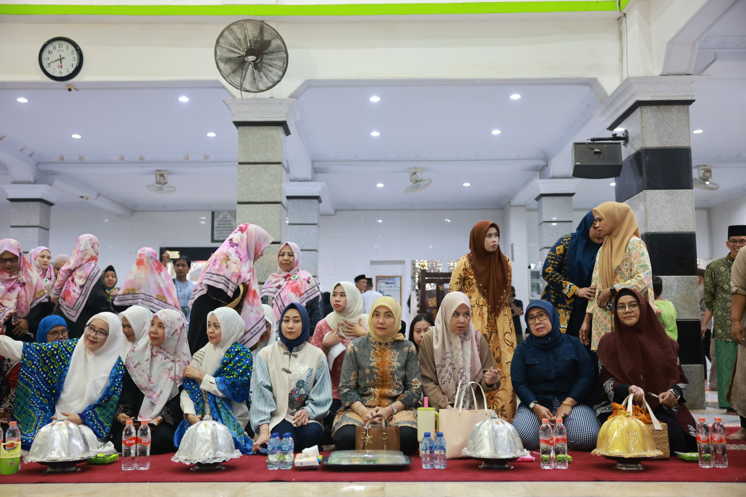 Wakil Wali Kota Makassar Aliyah Mustika Ilham Hadiri Buka Puasa Bersama di Masjid Taqwa - Portal ...